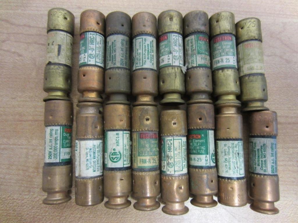 Fusetron FRN-R-25 Cooper Bussmann Fuse FRNR25 Pack of 16 - Walmart.com