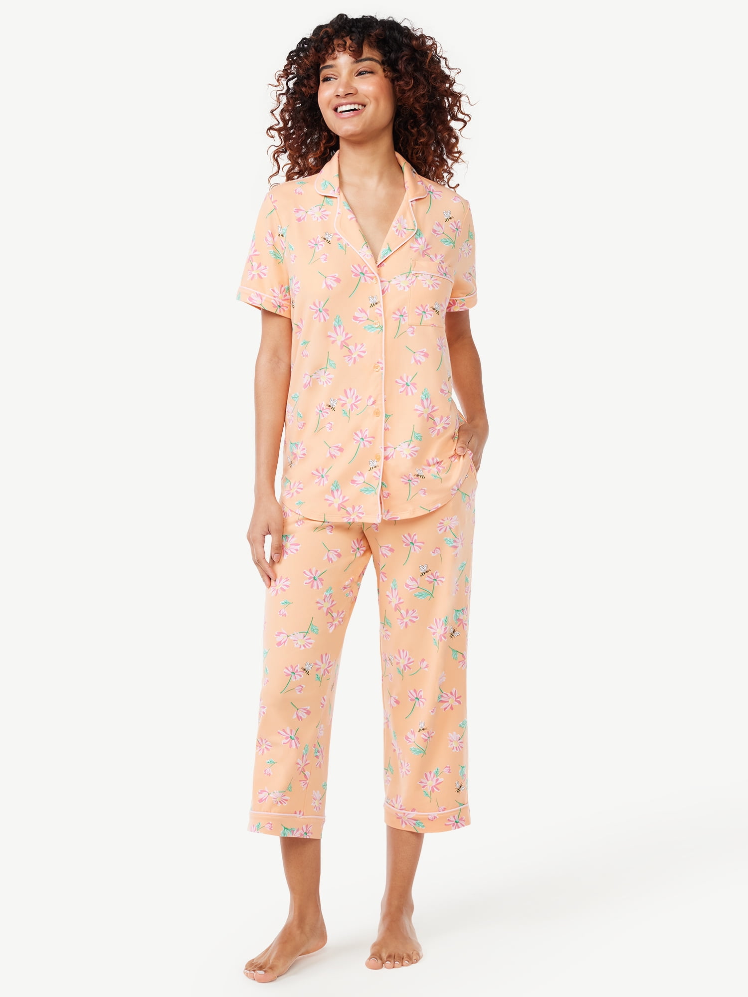 Joyspun Women's Notch Collar Top and Capris Sleep Set, 2-Piece, Sizes S ...