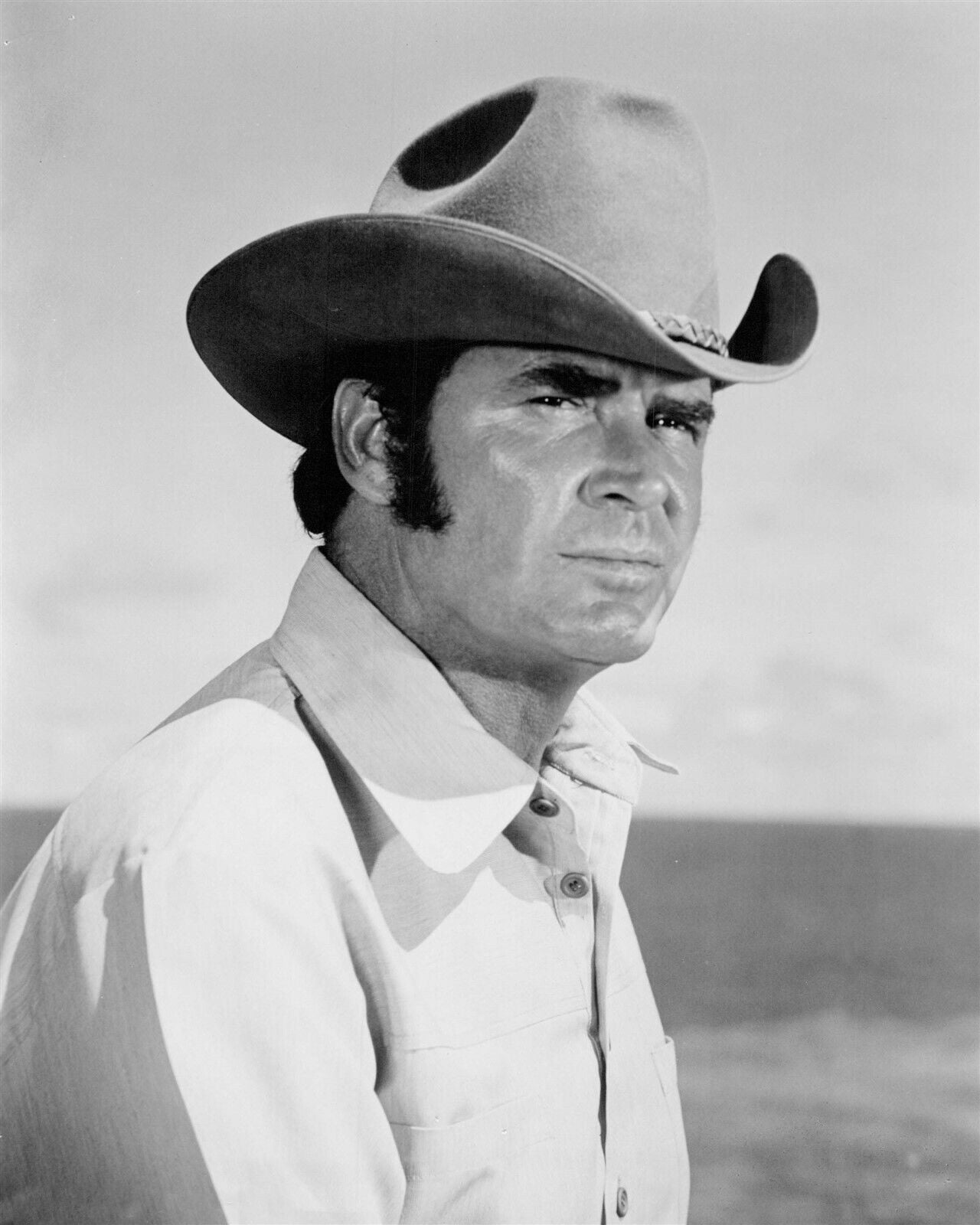 James Garner 1976 portrait in western hat The Castaway Cowboy 8x10 inch ...
