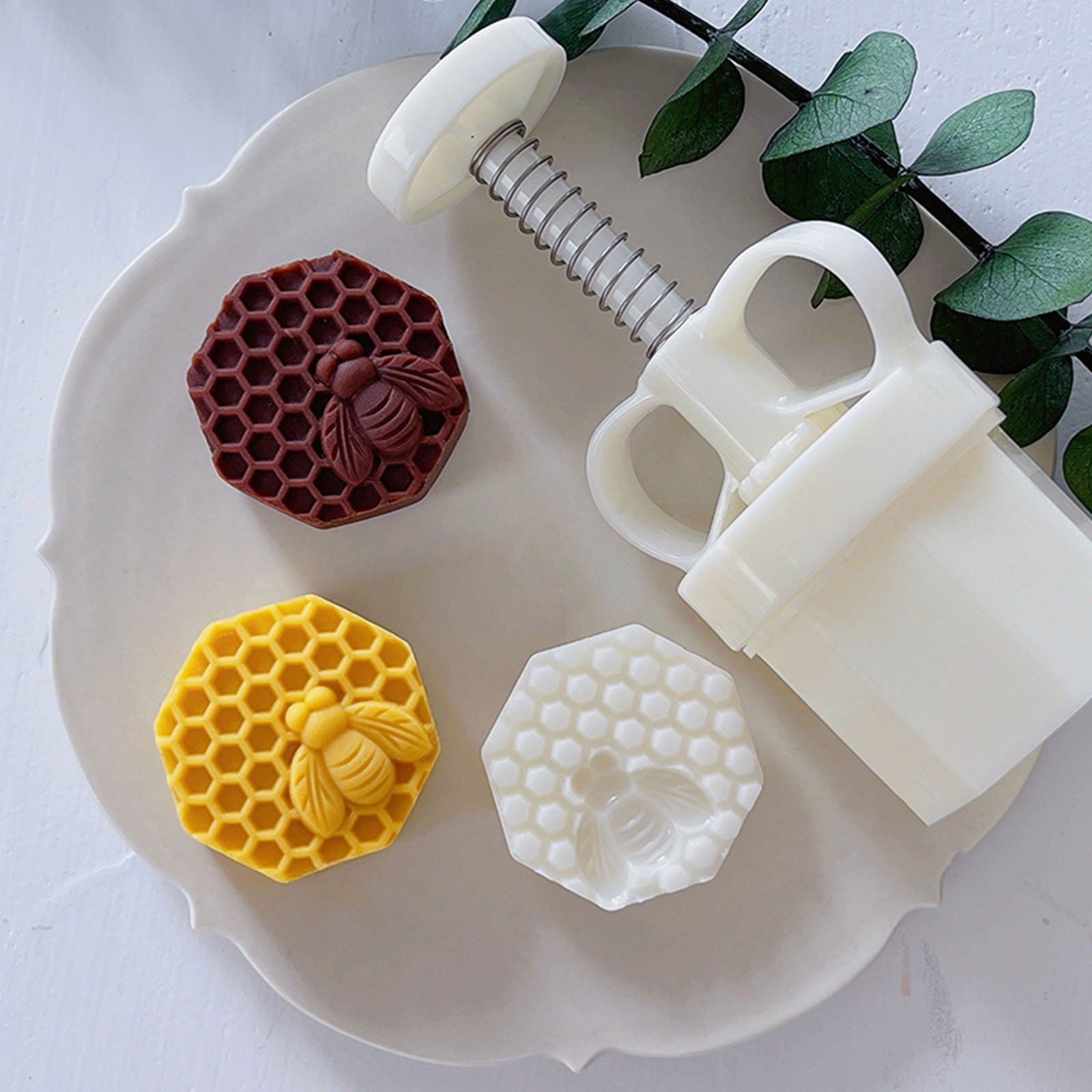 Orgry 63g Honeycomb Shape Mid-Autumn Festival Mooncake Mould Bee ...