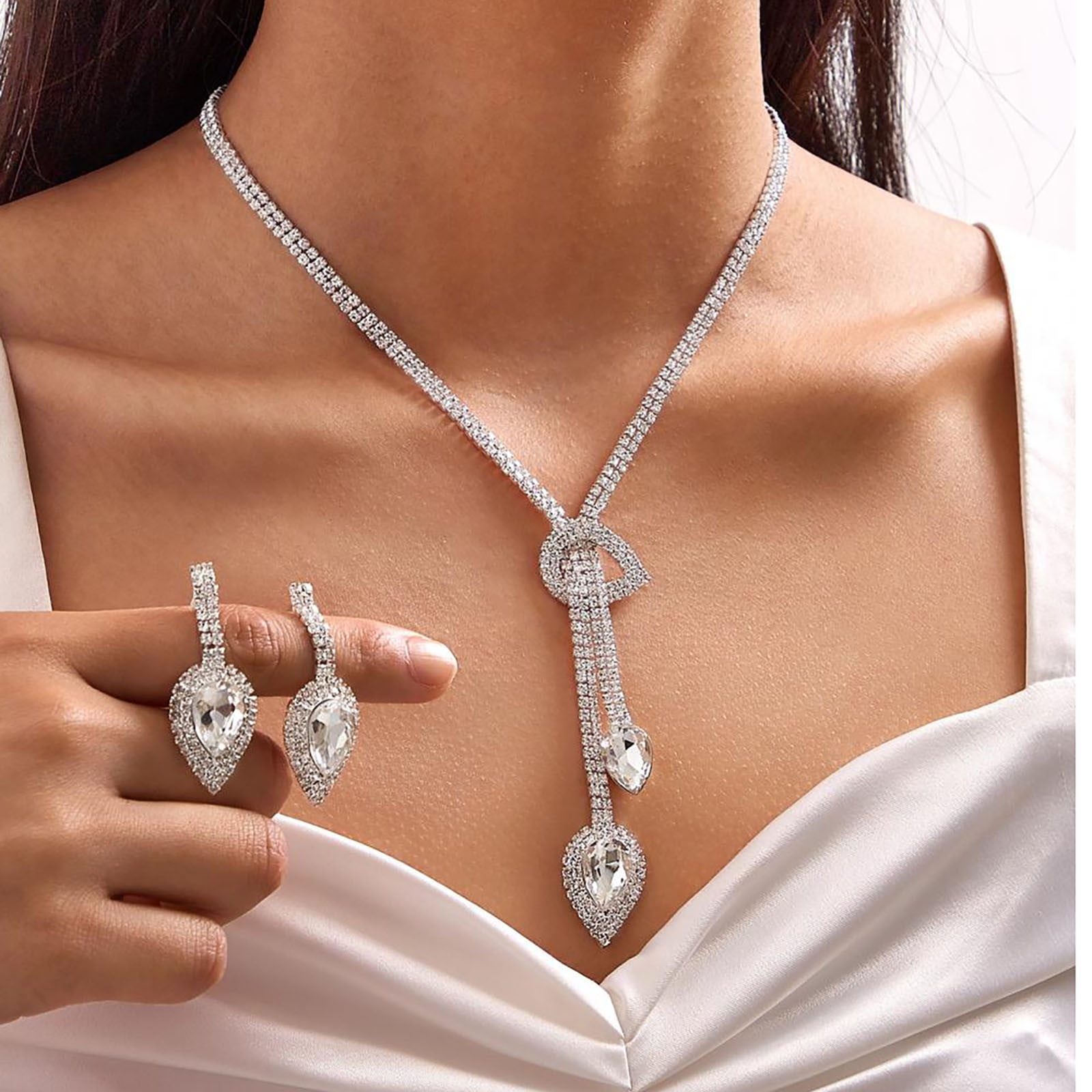 Click here for Wreesh Ladies Diamond Pearl Necklace Bracelet Earr... prices