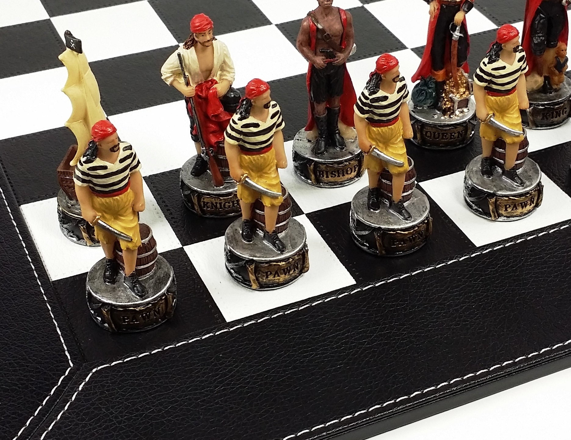 Pirates vs Royal Navy Pirate Chess Set W/ 18" Black Faux Leather Board ...