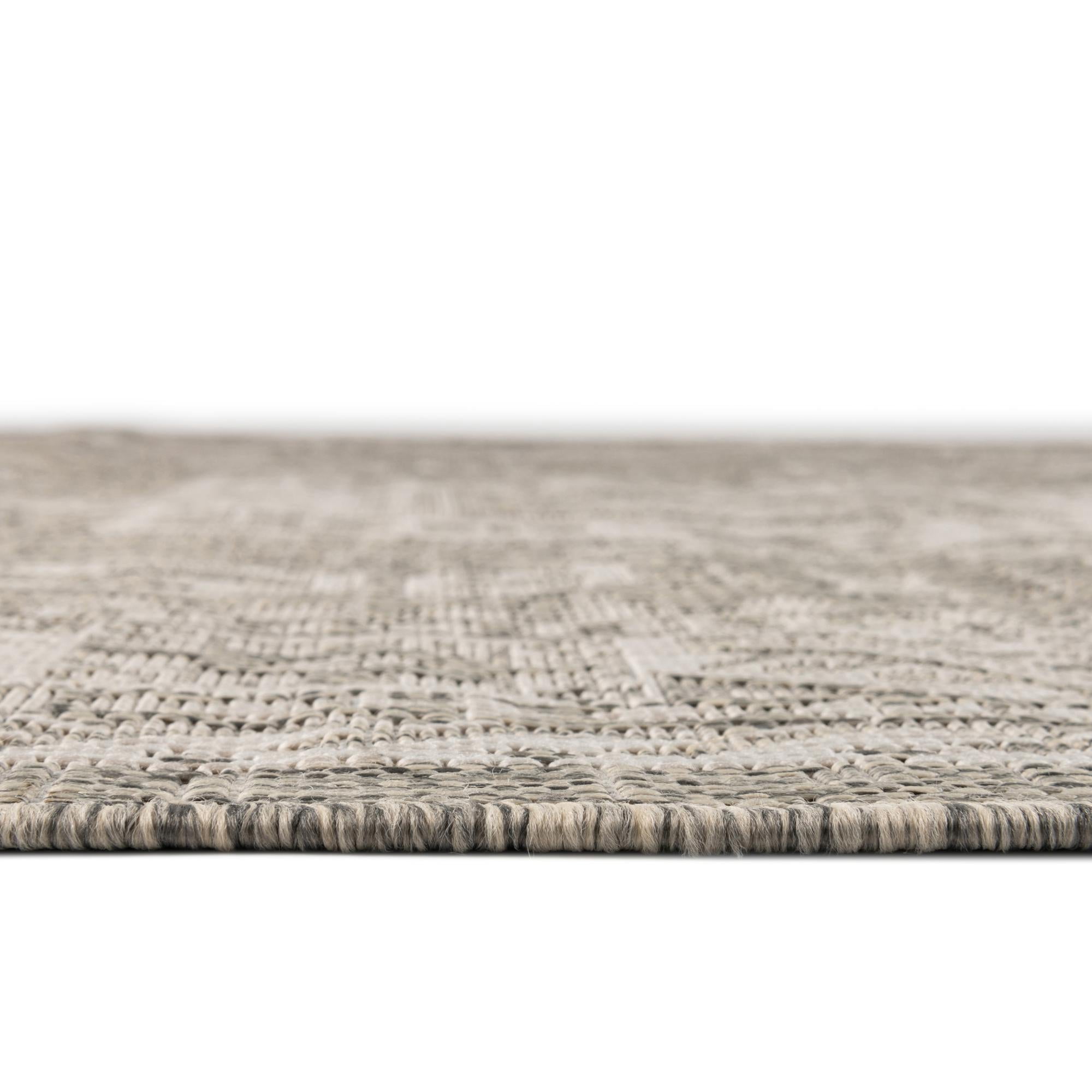 Rugs.com Outdoor Aztec Collection Rug – 10 Ft Round Light Gray ...