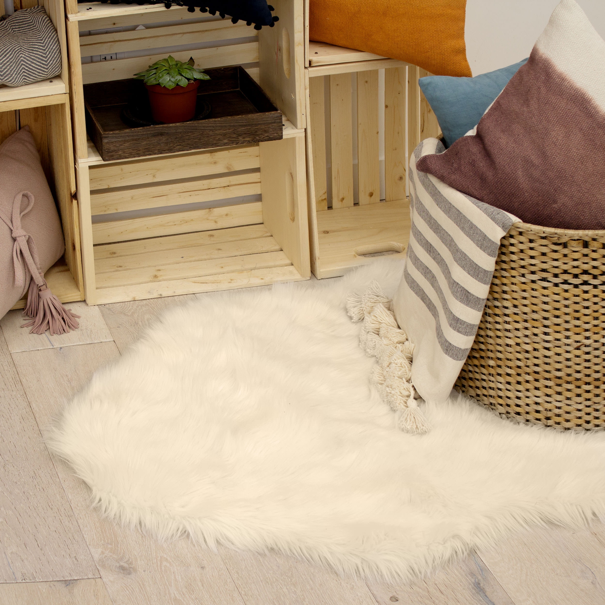 Jean Pierre Pierre Solid Print Modern Area Rug, Beige - Walmart.com