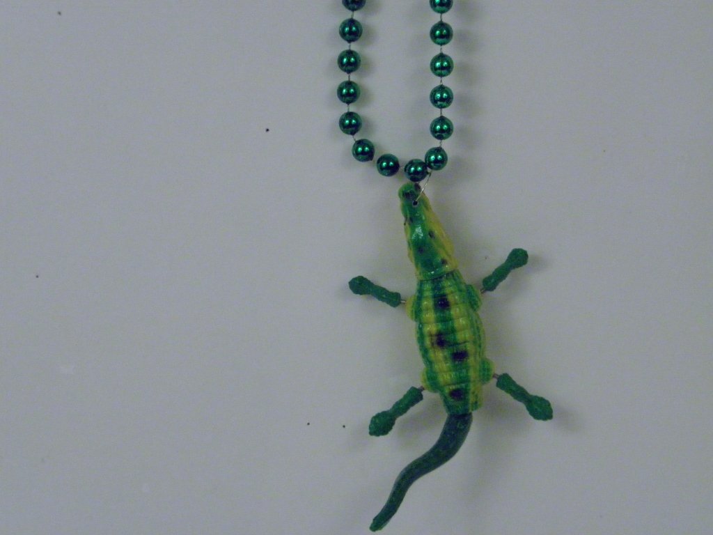 40" Alligator Bobble Medallion on 10mm Green Beads (Each) - Walmart.com