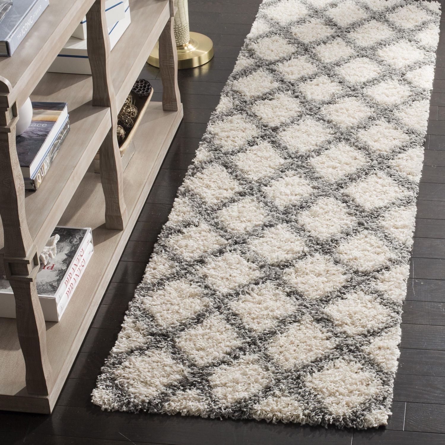 Click here for Safavieh Layla Geometric Plush Shag Area Rug 23 X... prices