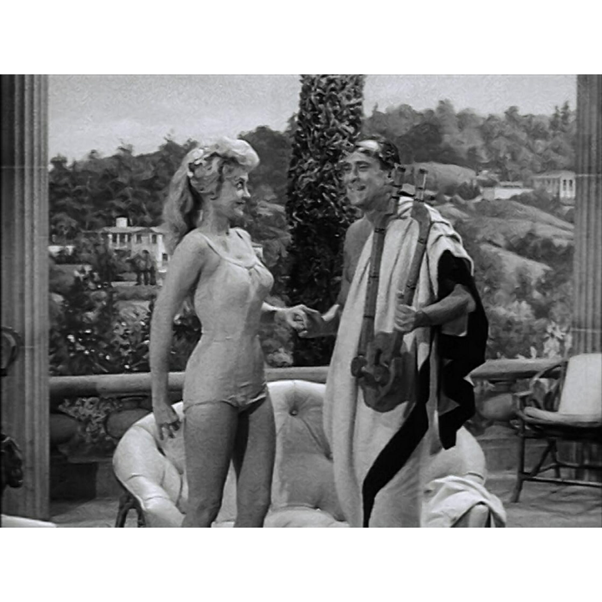 Donna Douglas Bra Size