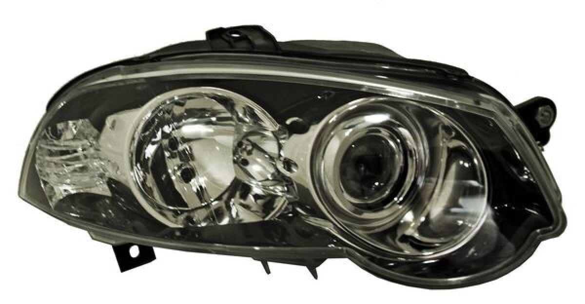 Faro Principal 700 2015 A 2017 Ram LADO PASAJERO Fondo negro TYC ...