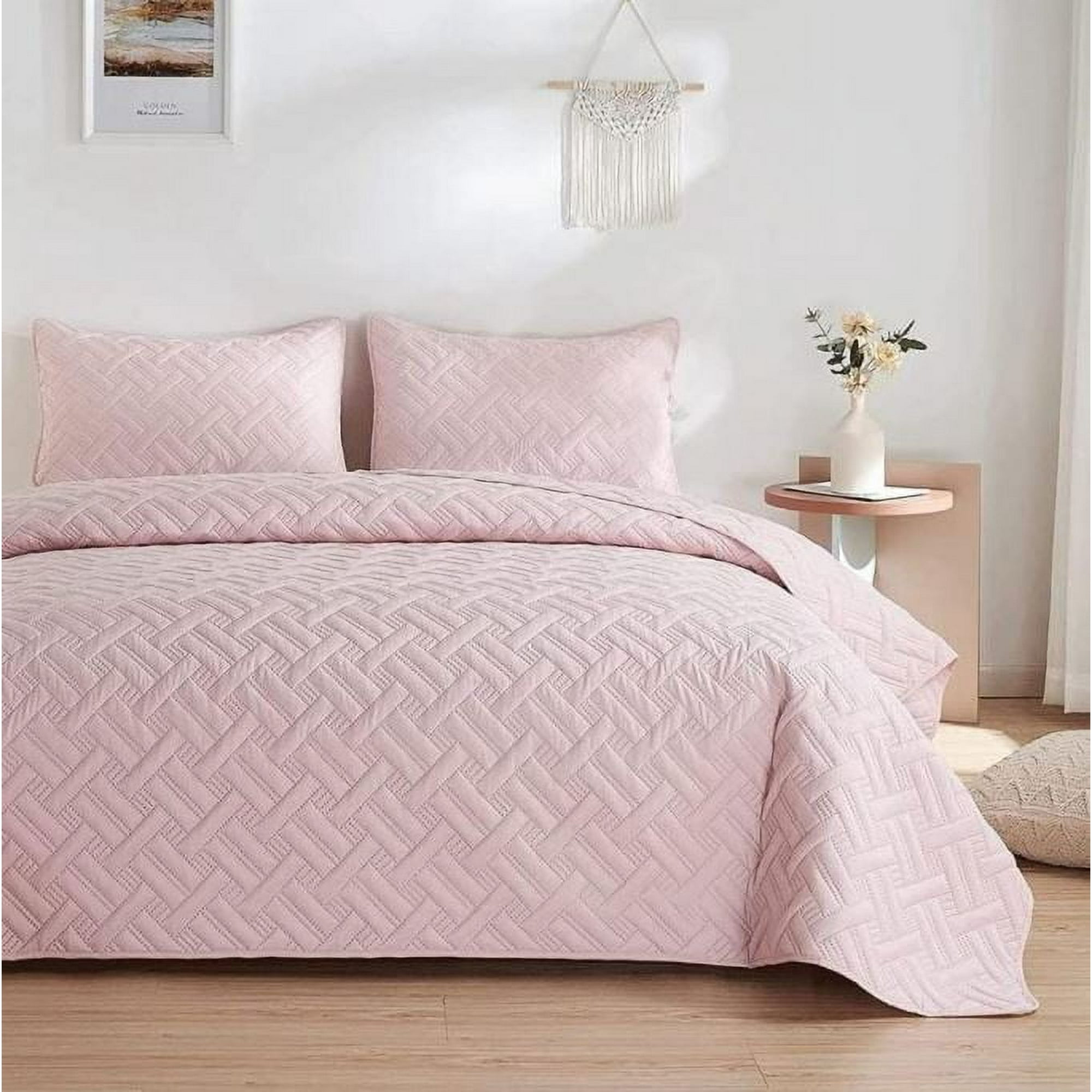 Click here for Aura Decor Sonic Harmony Bedspread - Pink prices