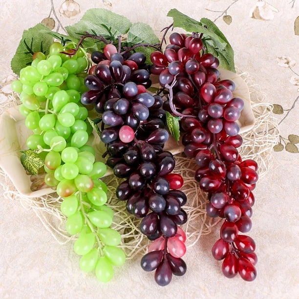 Uvas artificiales, uvas falsas con enredaderas, simulación realista de ...