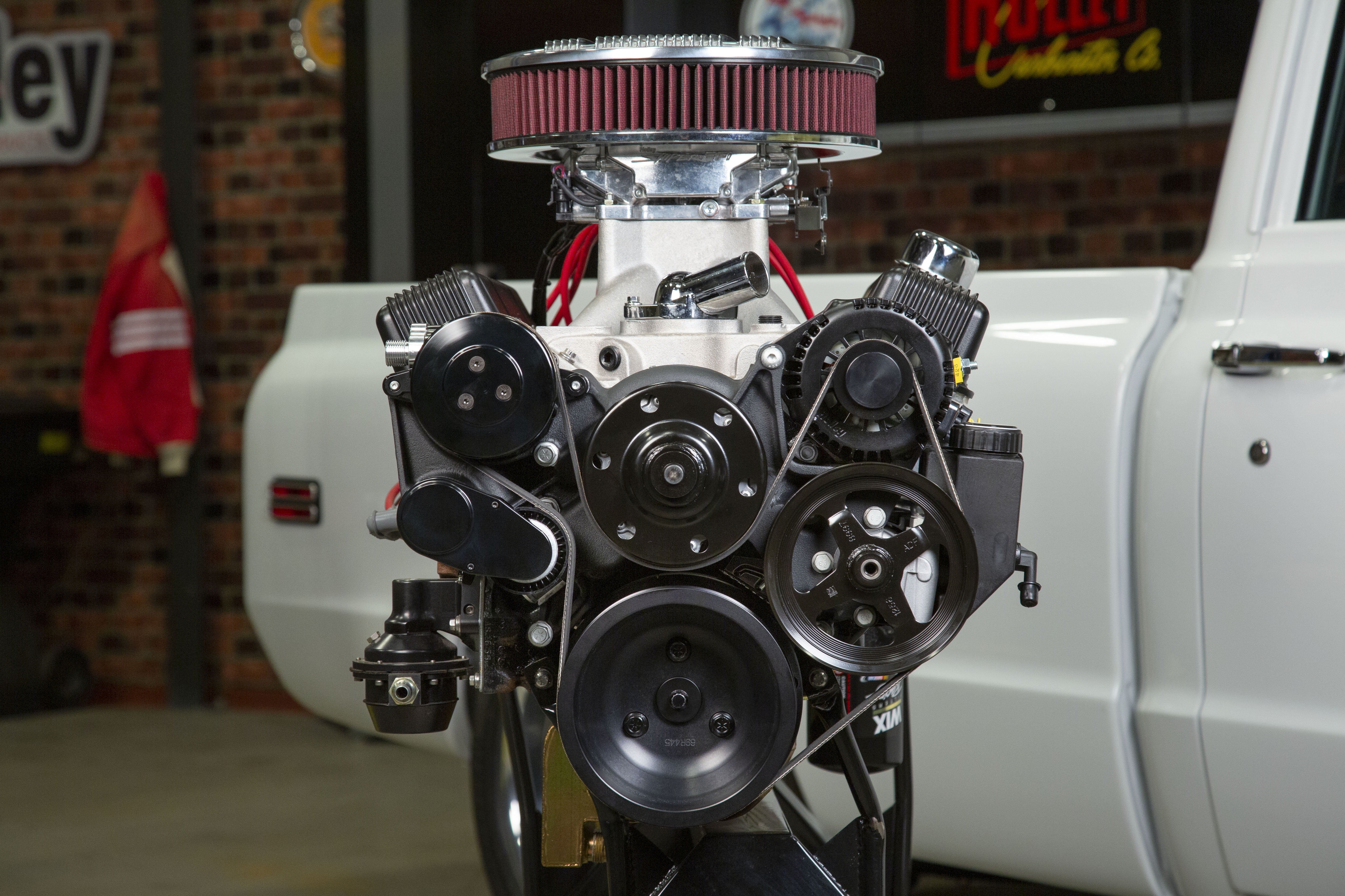 Holley 20-240BK Holley Small Block Chevy Mid-Mount Complete Accessory ...