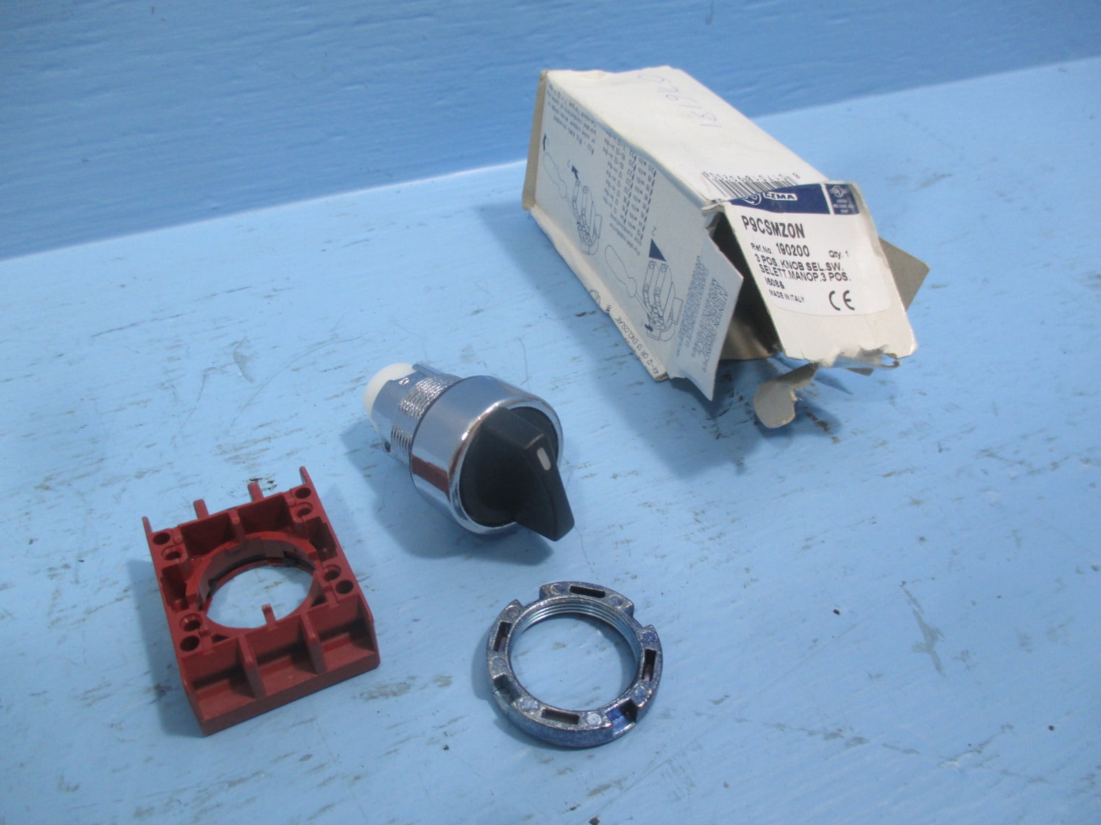 GE P9CSMZ0N CEMA 3 Pos Knob Three Position Selector Switch NEW LOT OF 3 ...