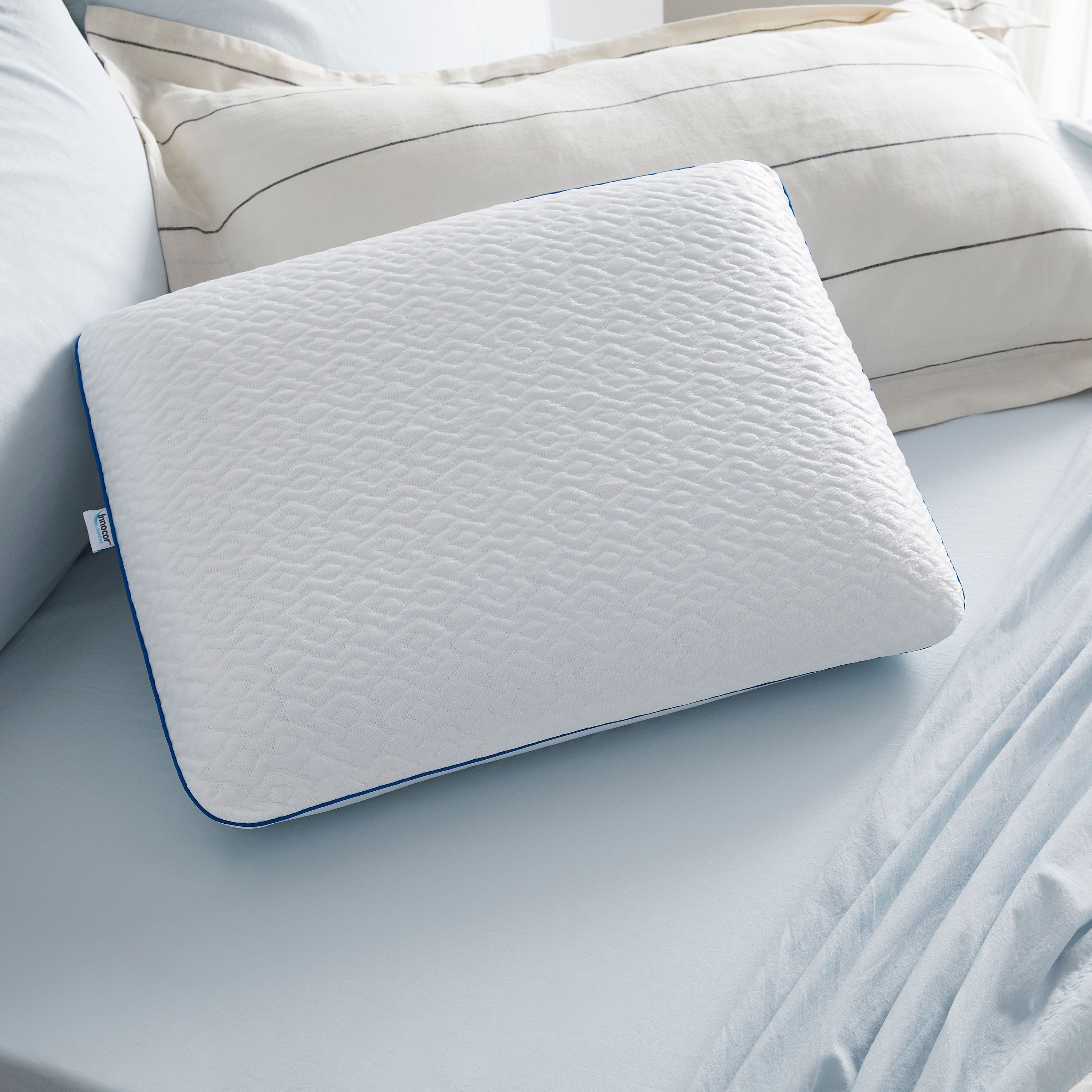 Sleep Innovations Forever Cool Gel Memory Foam Pillow Standard Size Sleep Innovations Forever Cool Gel Memory Foam Pillow Standard Size