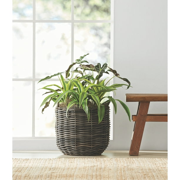 Better Homes & Gardens Wister 15 in Round Resin Rattan Planter ...