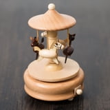 Raindrops Chocolate Carousel Wind Up Music Box for Music Listening ...