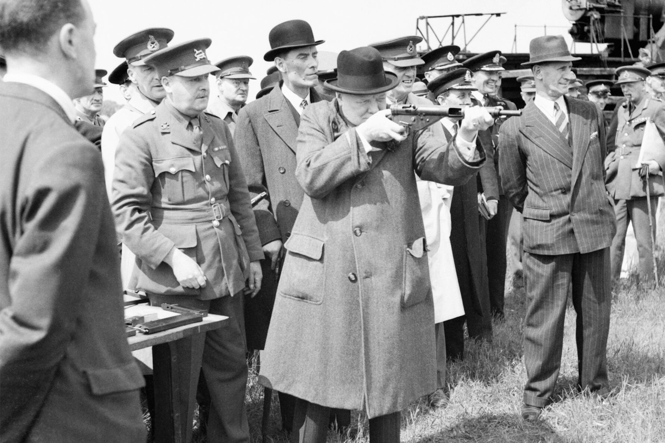24x36 gallery poster, Winston Churchill takes aim with a Sten sub ...