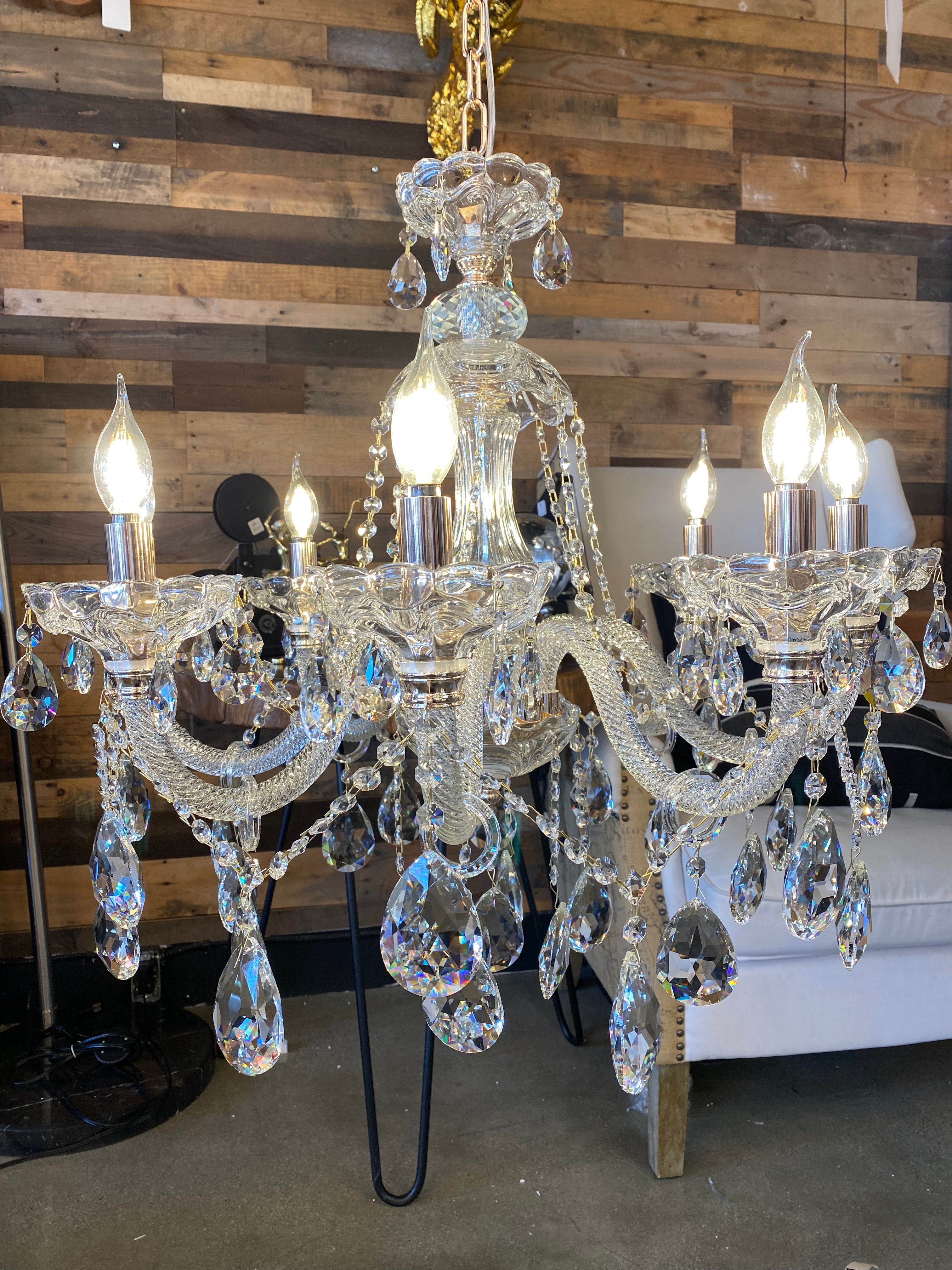 Chandelier 28
