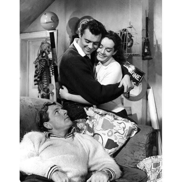 Doctor In The House Kenneth More Dirk Bogarde Suzanne Cloutier 1954 ...