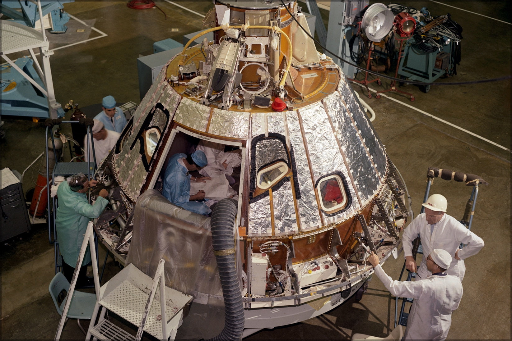 24"x36" Gallery Poster, Spacecraft 012 Command Module apollo moon ...