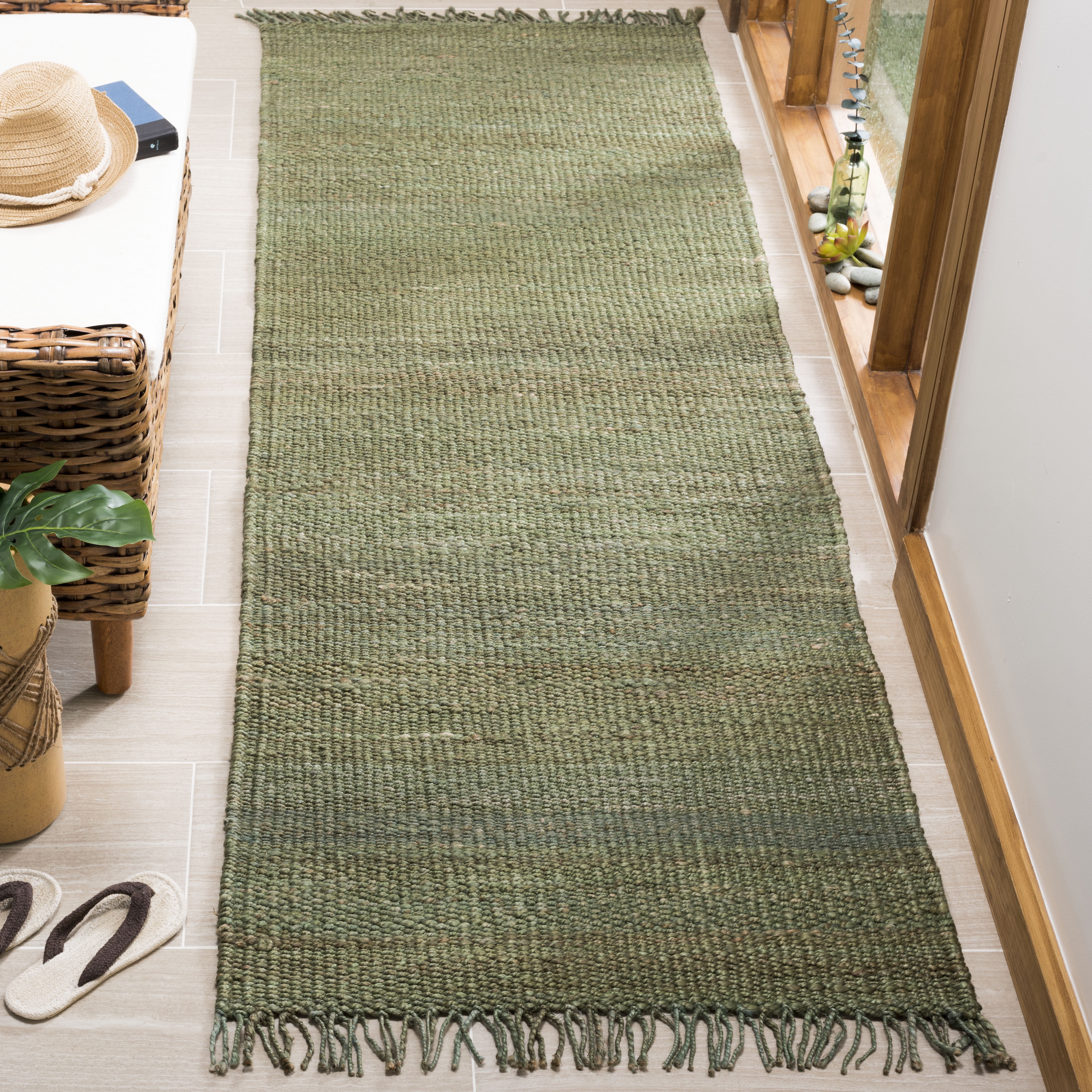 SAFAVIEH Natural Fiber Clara Braided Jute Runner Rug, Green, 2'6" x 8 ...