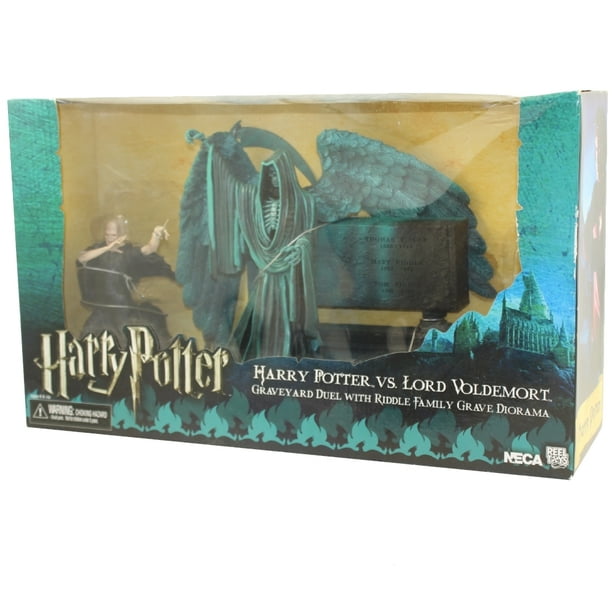 NECA Harry Potter Figure Set - HARRY vs. LORD VOLDEMORT (Graveyard Duel ...