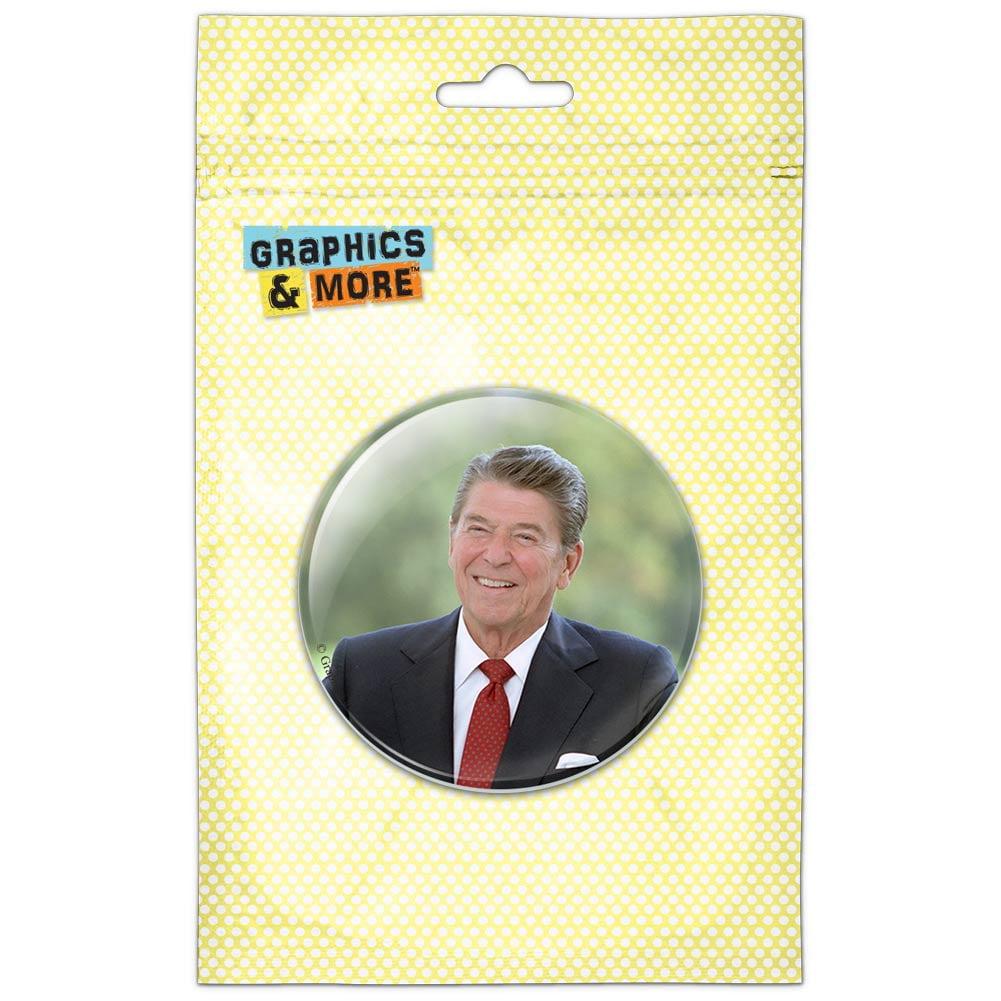 President Reagan Poses at the White House 1984 Pinback Button Pin Badge ...