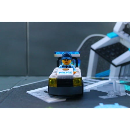 LEGO City Police Car Polybag Set – BrickSeek