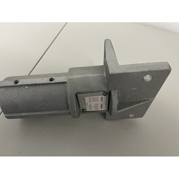 Crouse-Hinds SFA6, Floodlight Fixture Slipfitter, Industrial Ind Flood ...