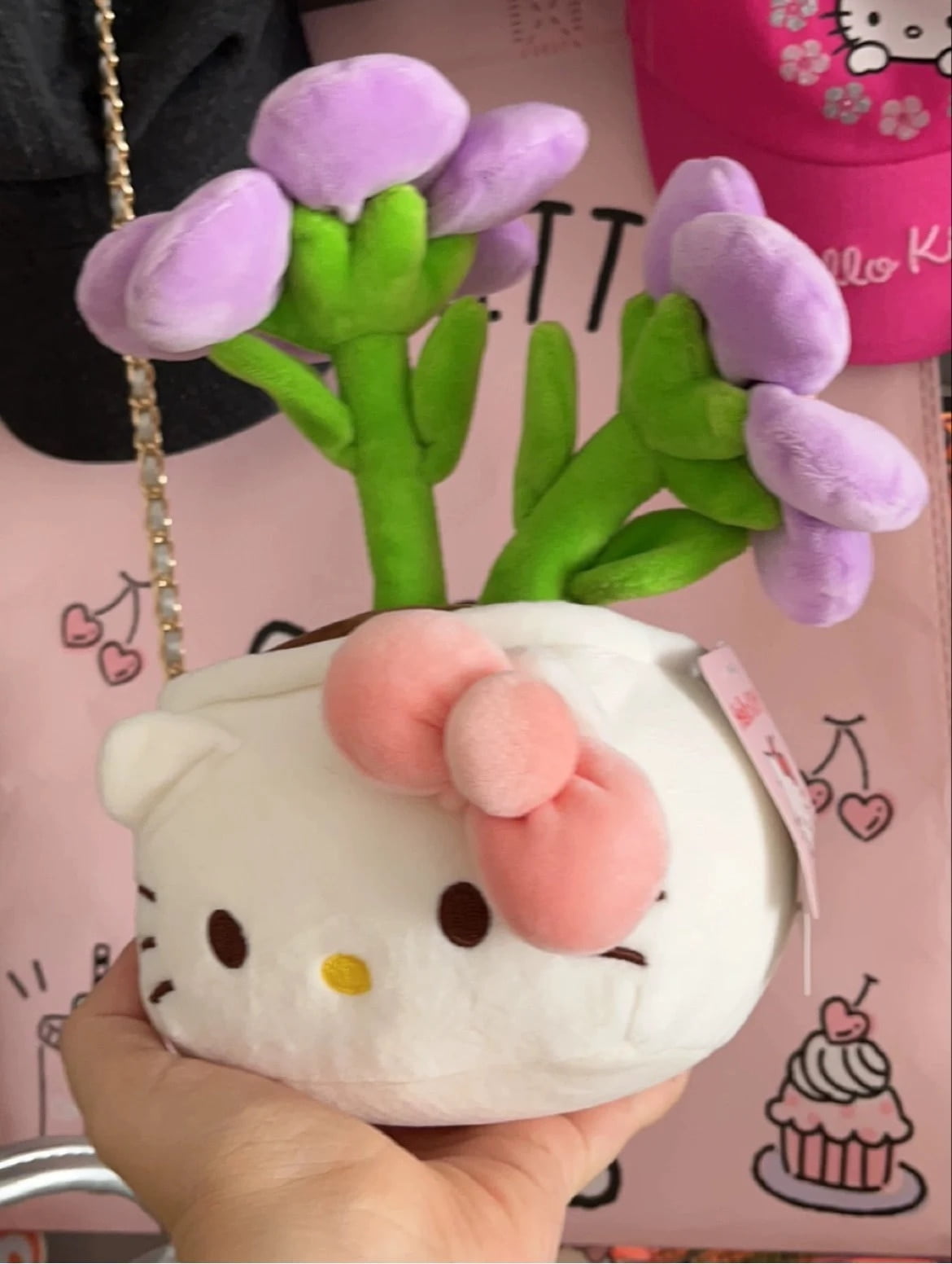 Muñeco de peluche de Hello Kitty de Sanrio, planta en maceta, adorno de ...