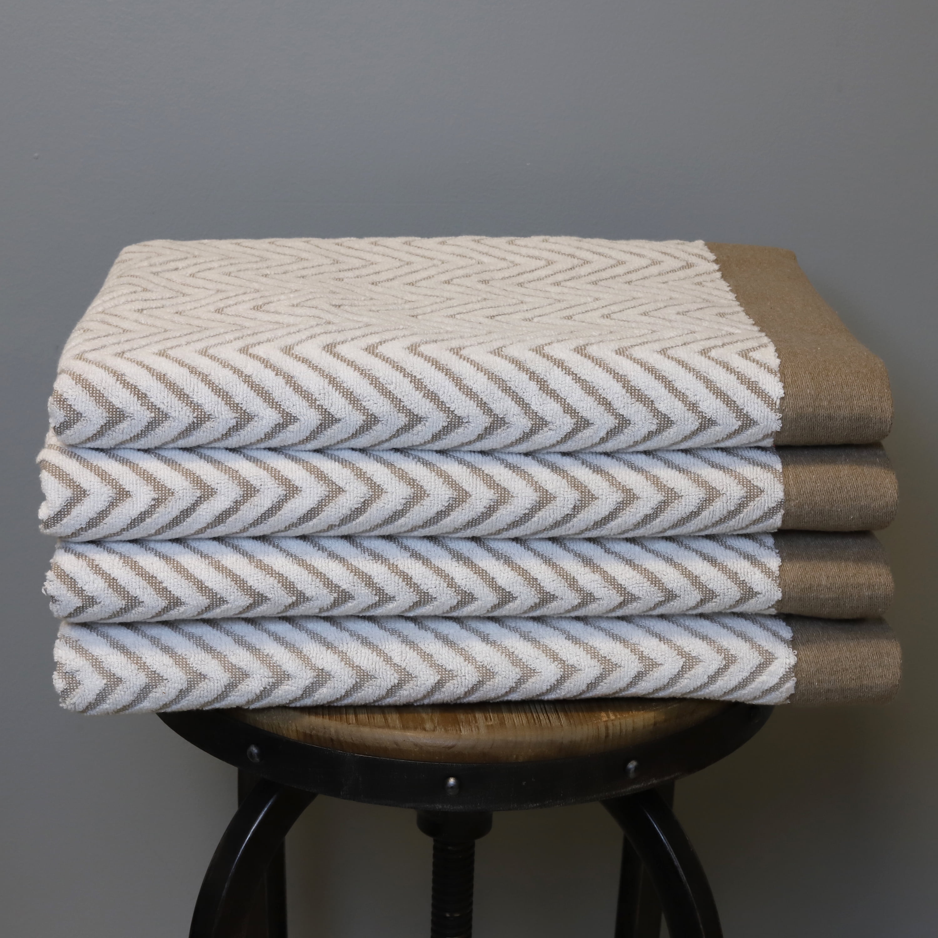 Fibertone by 1888 Mills 4-Piece Chevron Jacquard Beach Towel Set, Brown ...