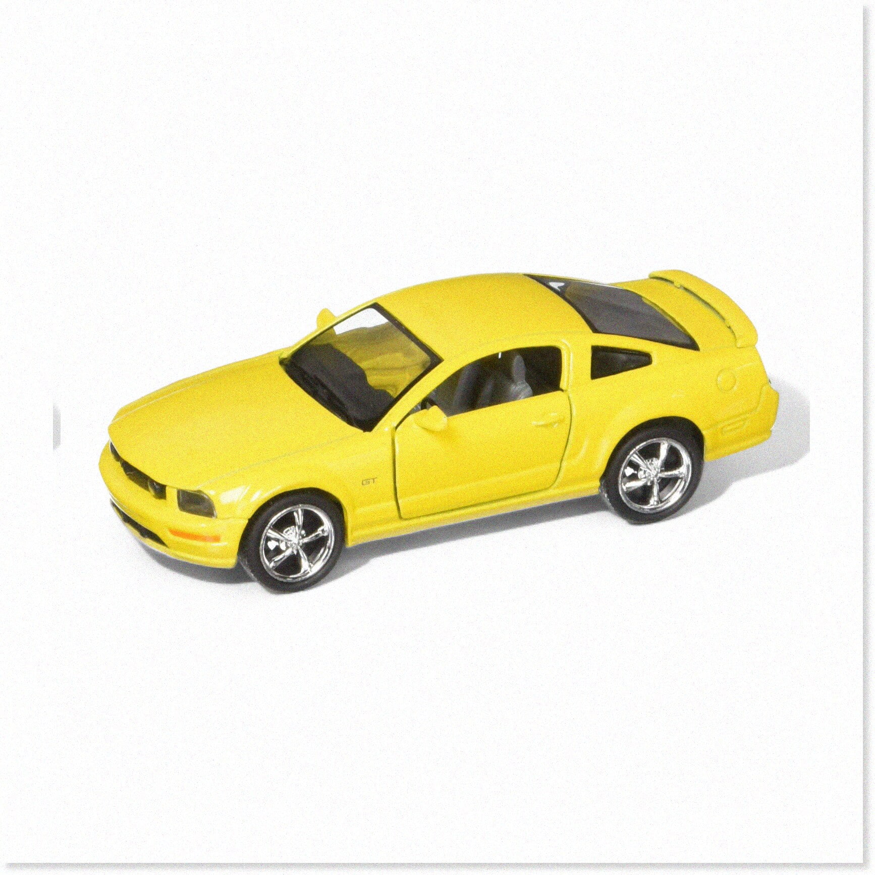 Zyva Revive The Roar 2006 Ford Mustang Gt Vibrant Yellow Diecast Model Toy Car 1 38 Scale Unboxed Collectible Yellow Standard