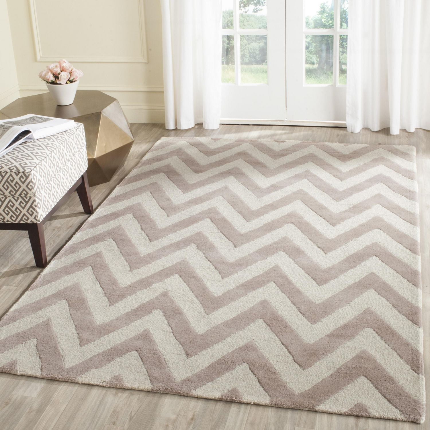 Click here for Safavieh Cambridge Kaitlyn Zig Zag Stripes Area Ru... prices