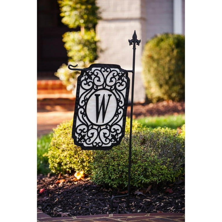 Monogrammed Garden Flags | Fasci Garden