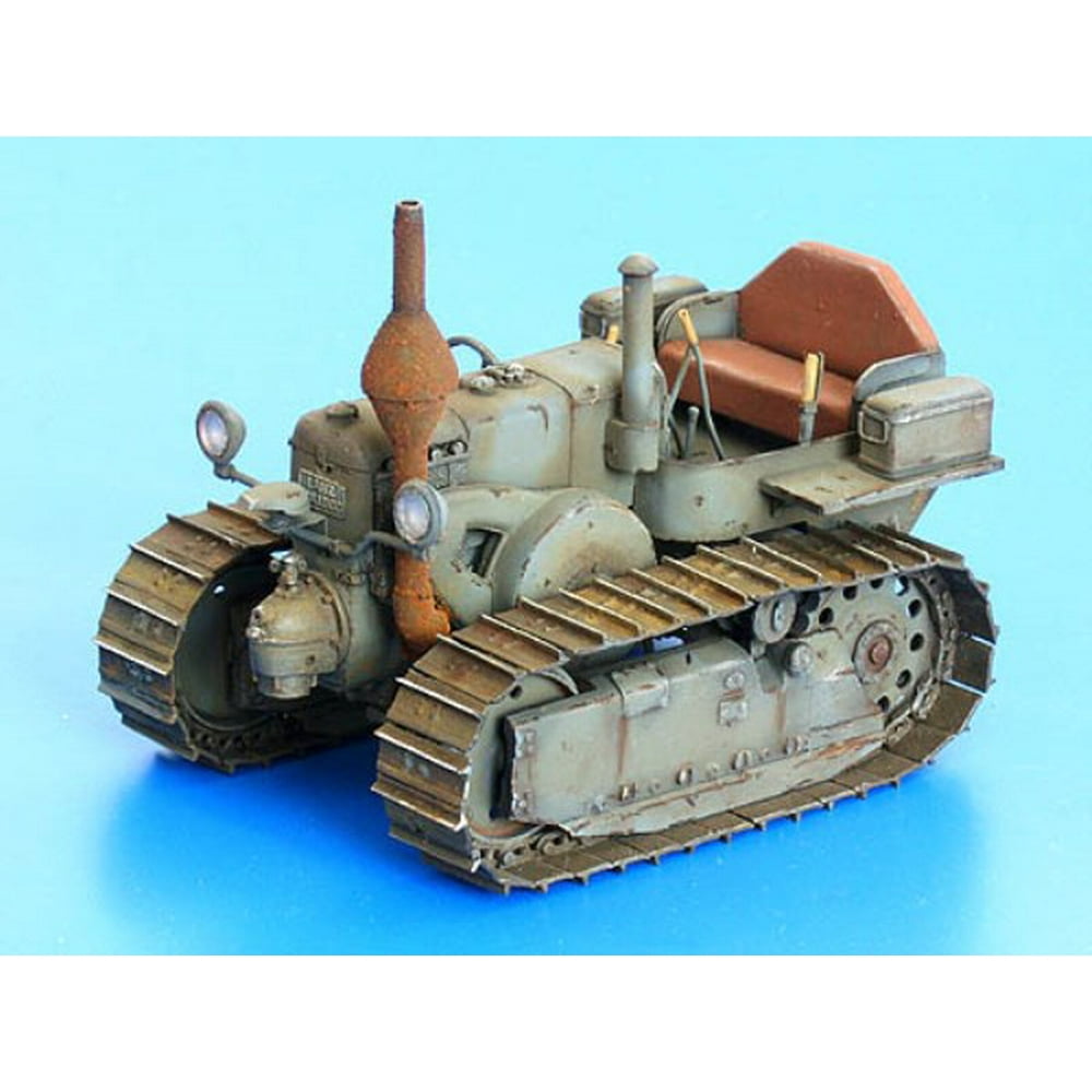 Plus Model 1:35 Lanz Bulldog 35 HP, Caterpiller Tractor Complete Resin ...
