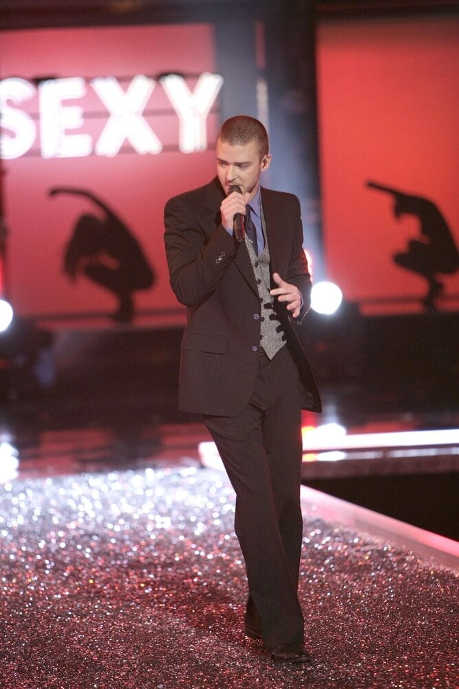 Justin Timberlake At Fashion Show For The Victoria'S Secret Fashion ...