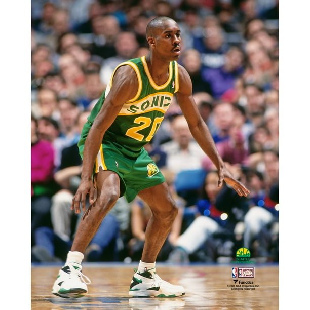 Gary Payton Seattle SuperSonics Unsigned Hardwood Classics On Defense ...