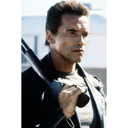 Terminator 2: Judgment Day Arnold Schwarzenegger with gun 24x36 Poster ...