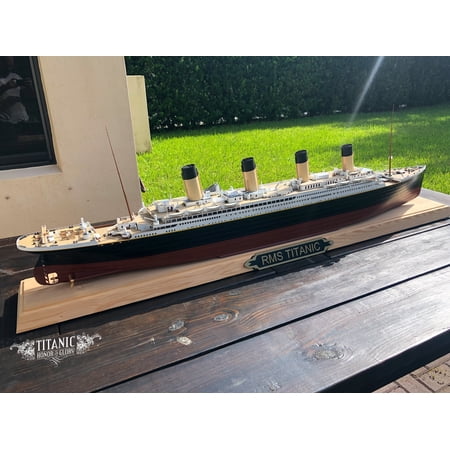 Trumpeter 1/200 RMS TITANIC (With LED Lighting) Model Kit TRU03719 ...