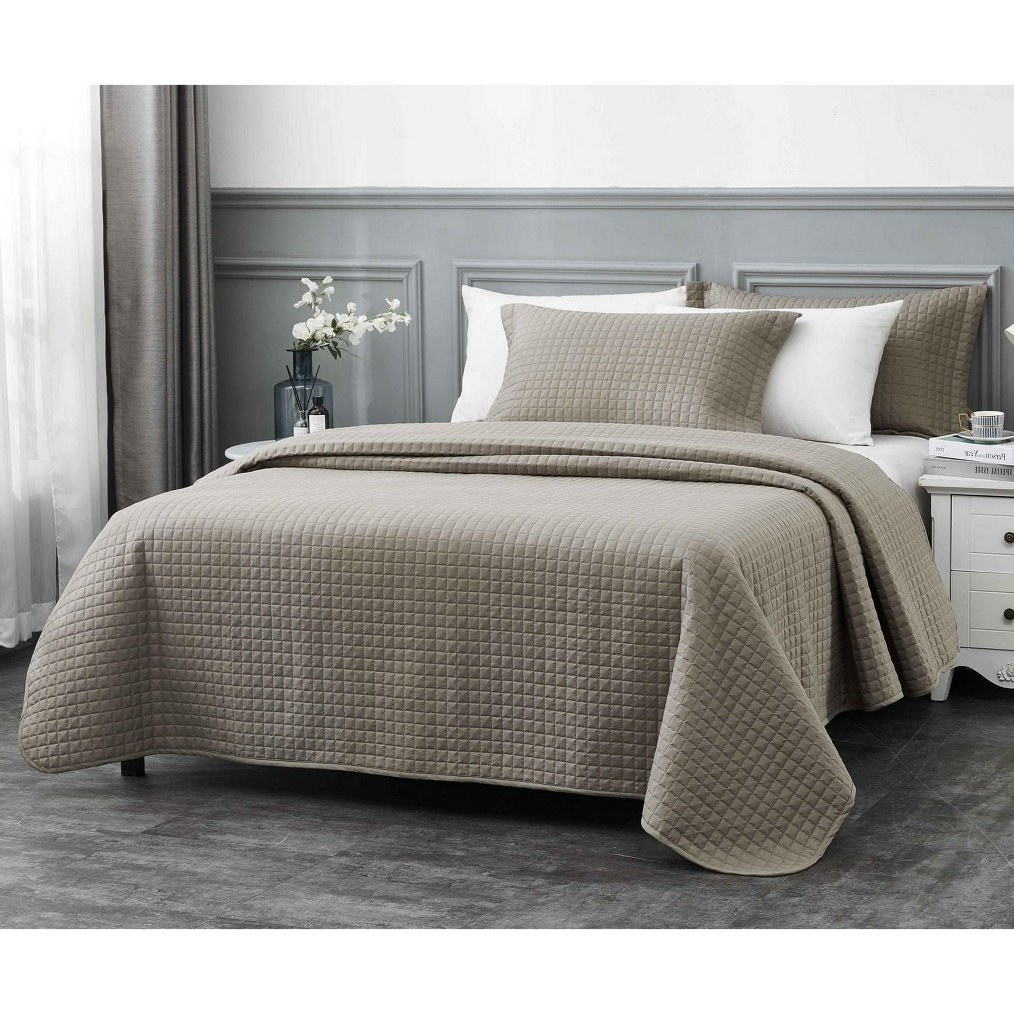 Click here for Millano Collection Millano Classic Quilt Set prices