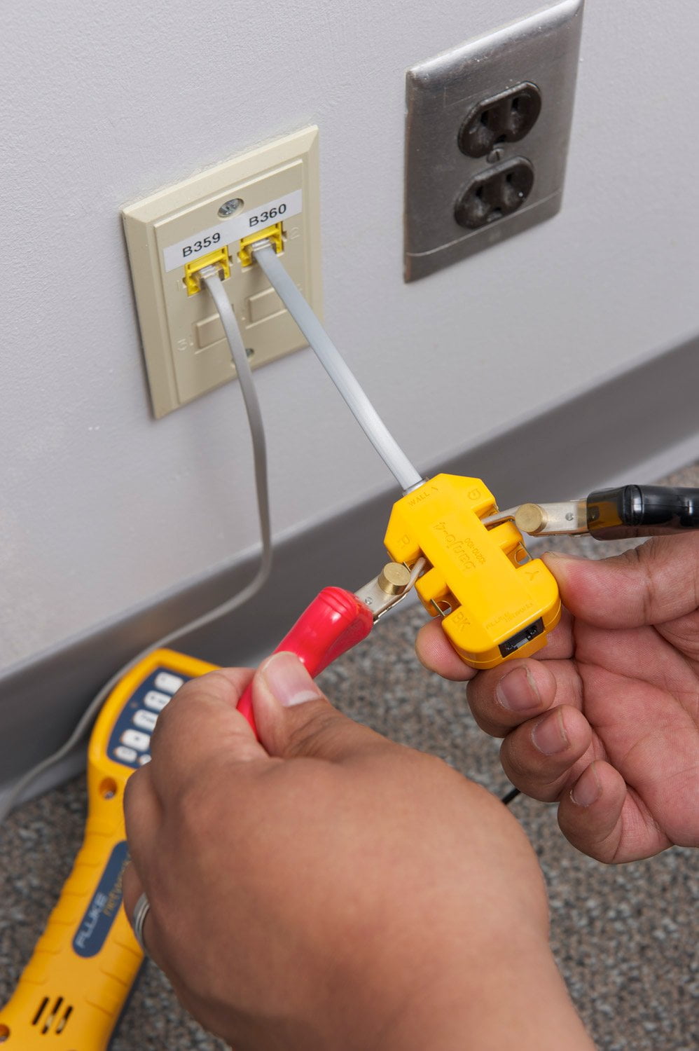 Fluke Networks 10210100 4-Wire in-Line Modular Adapter | Walmart Canada