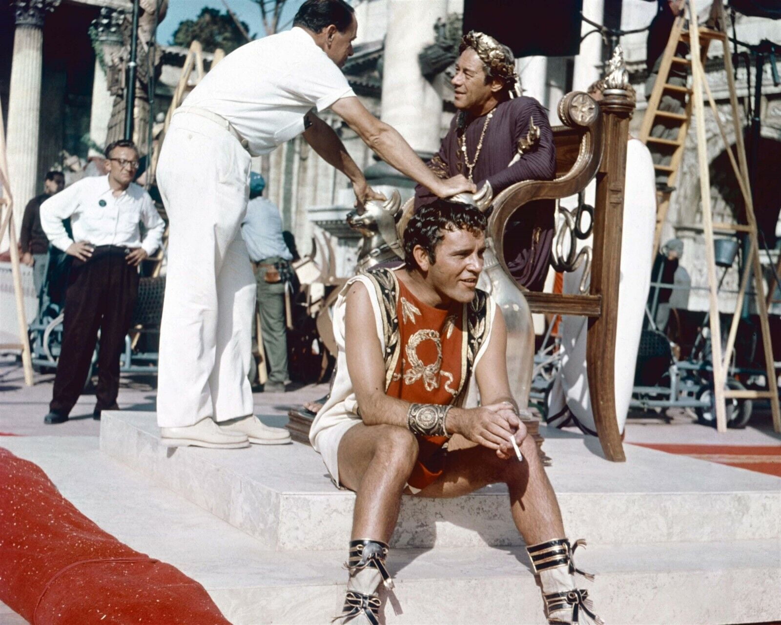 Cleopatra 1963 on set Rex Harrison seated Richard Burton smoking 8x10 ...