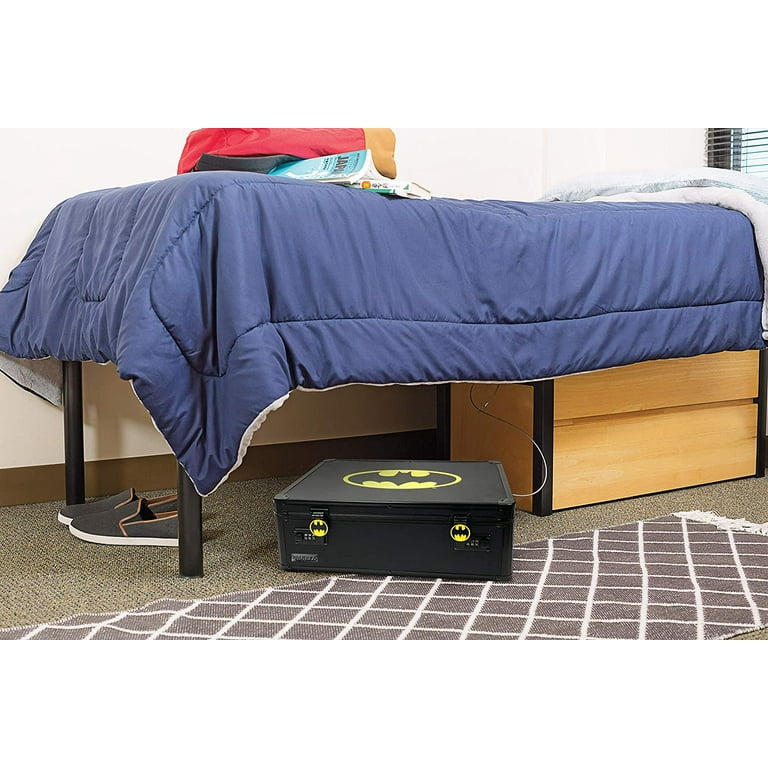 Vaultz Locking Storage Chest/Dorm Storage with Combination Vaultz Locking Storage Chest/Dorm Storage with Combination