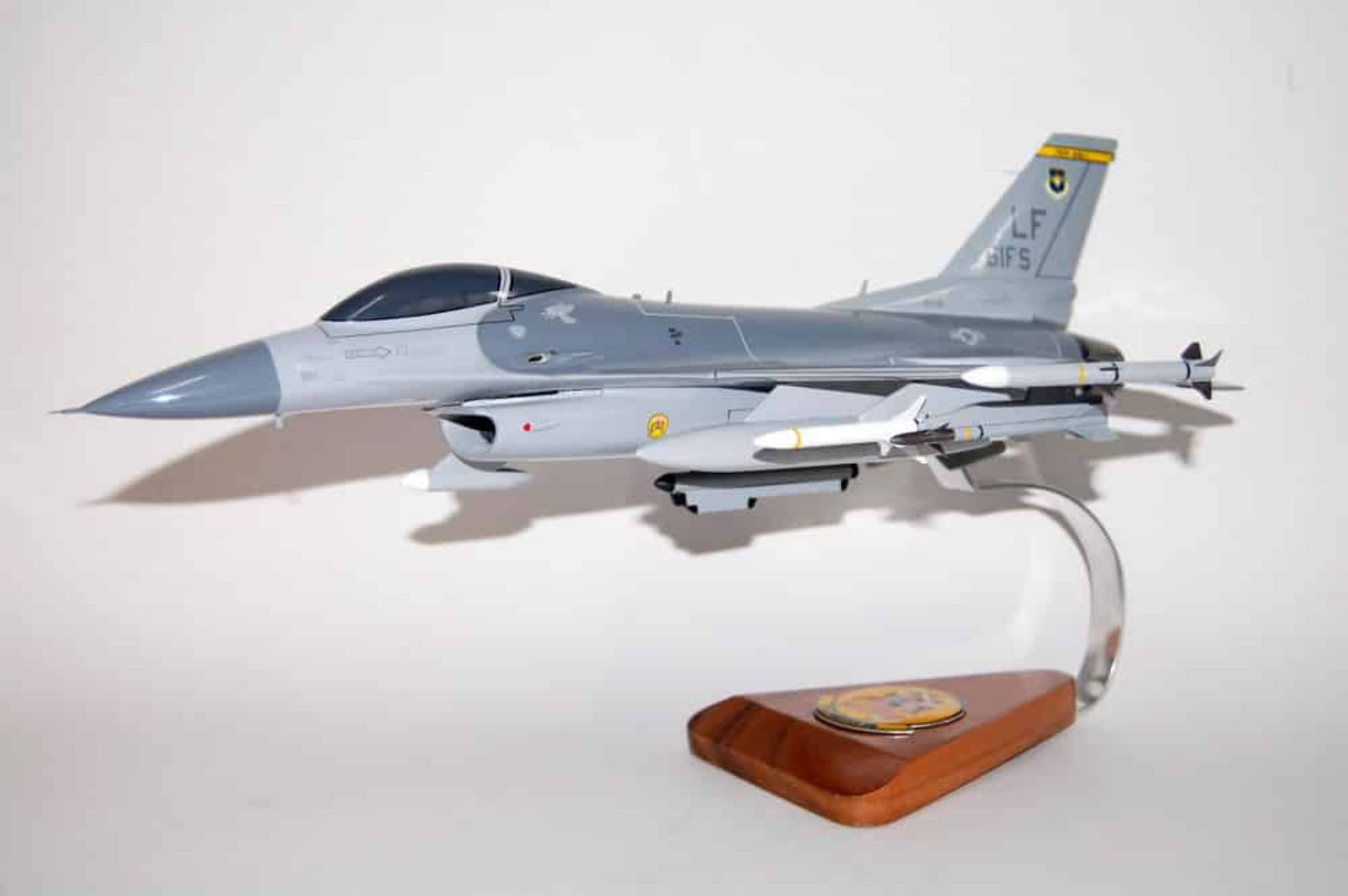 Lockheed Martin F-16 Fighting Falcon, 61st Fighter Squadron, 18 Scale ...