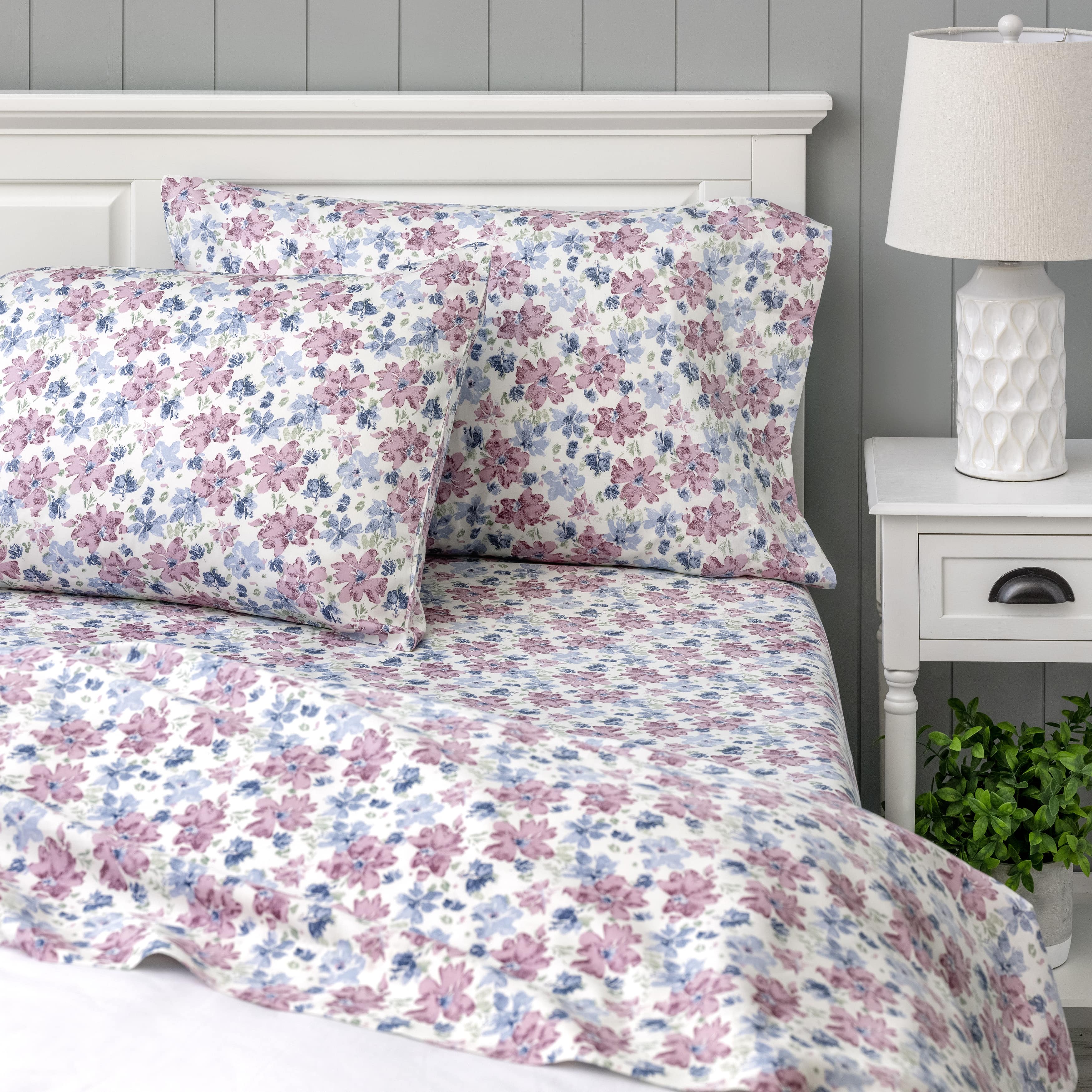 Better Homes Gardens 300 Thread Count Signature Soft Cotton And Rayon Better Homes Gardens 300 Thread Count Signature Soft Cotton And Rayon