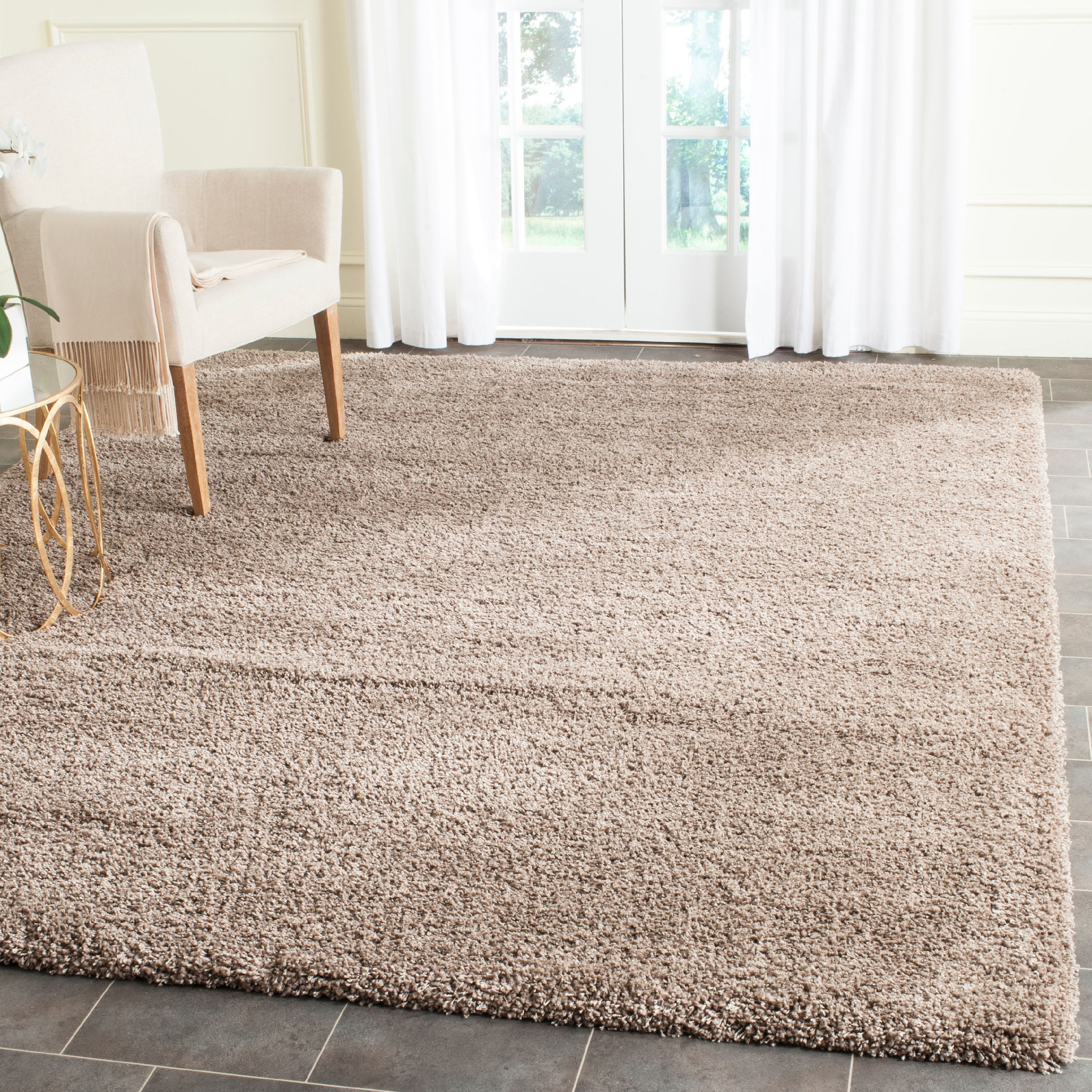 SAFAVIEH Santa Monica Chelsey Solid Shag Area Rug, Taupe, 5'3" x 7'6 ...