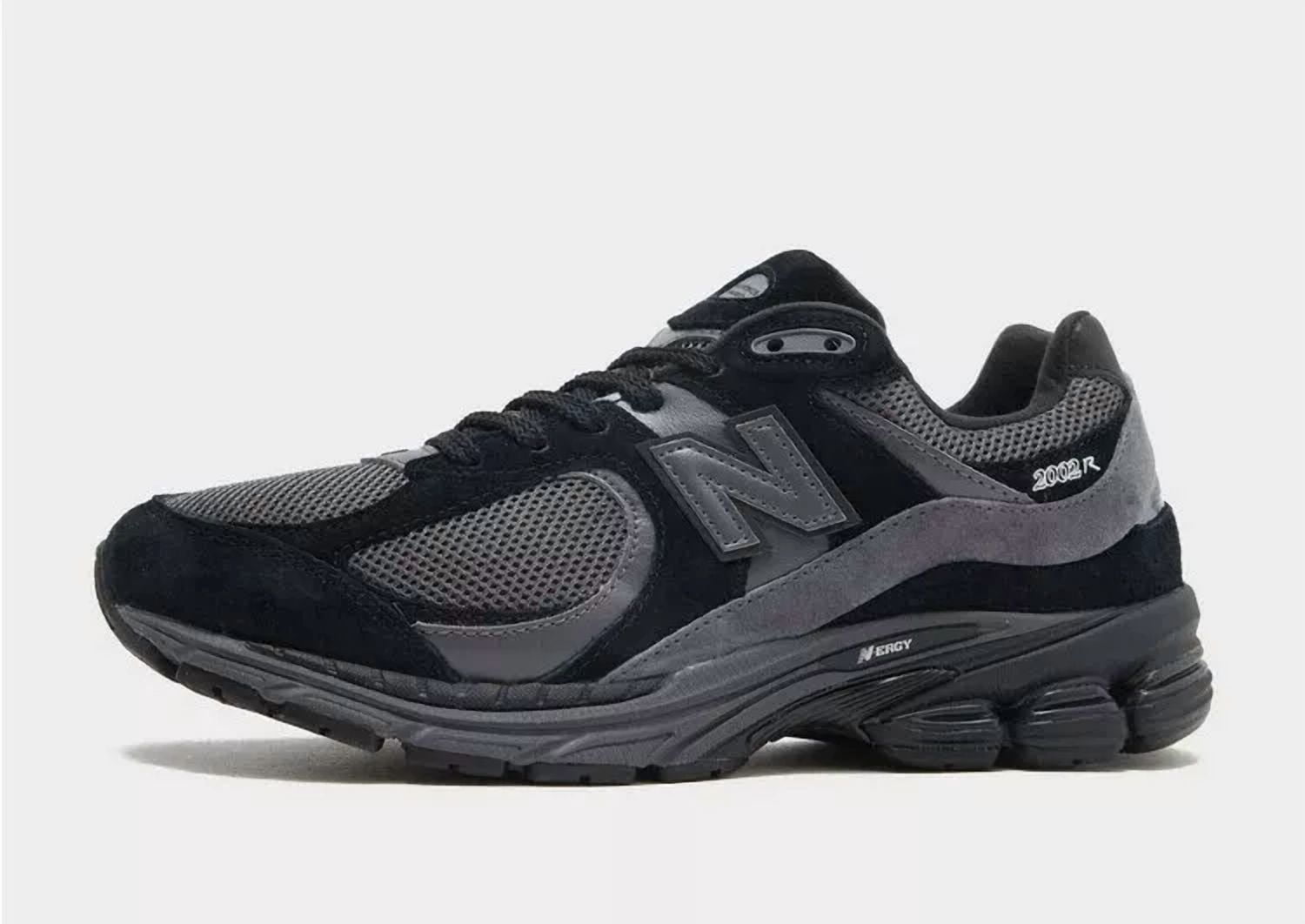 New Balance 2002R Men's Shoes in Black and Dark Grey UK 9.5 | Bodega ...