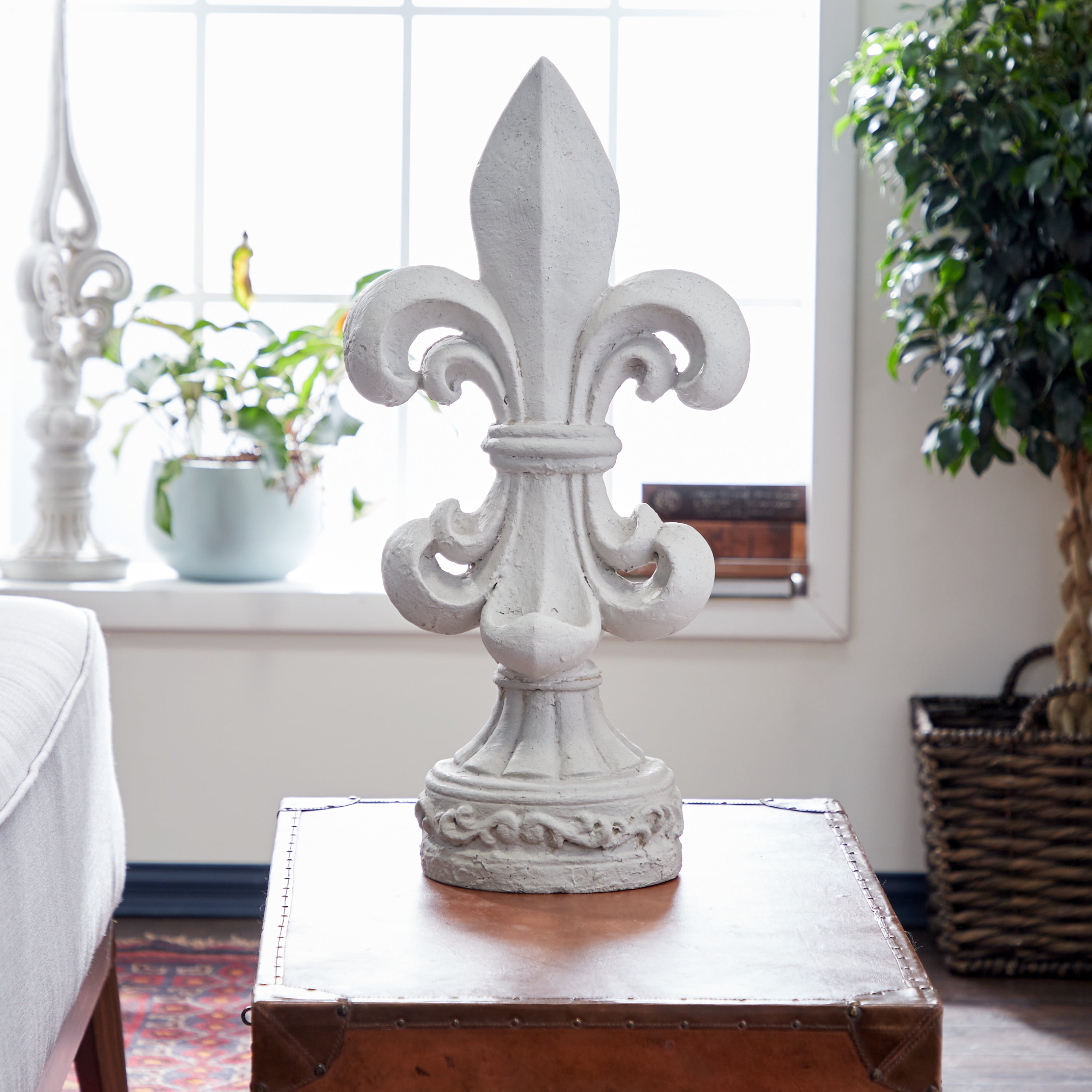 DecMode 13"W, 27"H Fiberglass Farmhouse Finial Sculpture, White ...