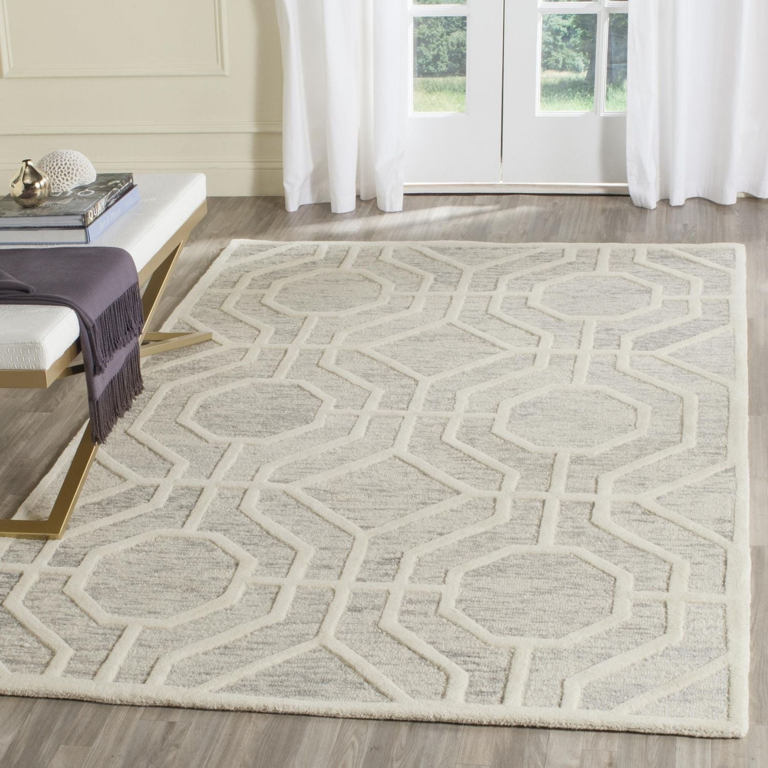 Click here for Safavieh Cambridge Johan Geometric Area Rug 6 X 6... prices