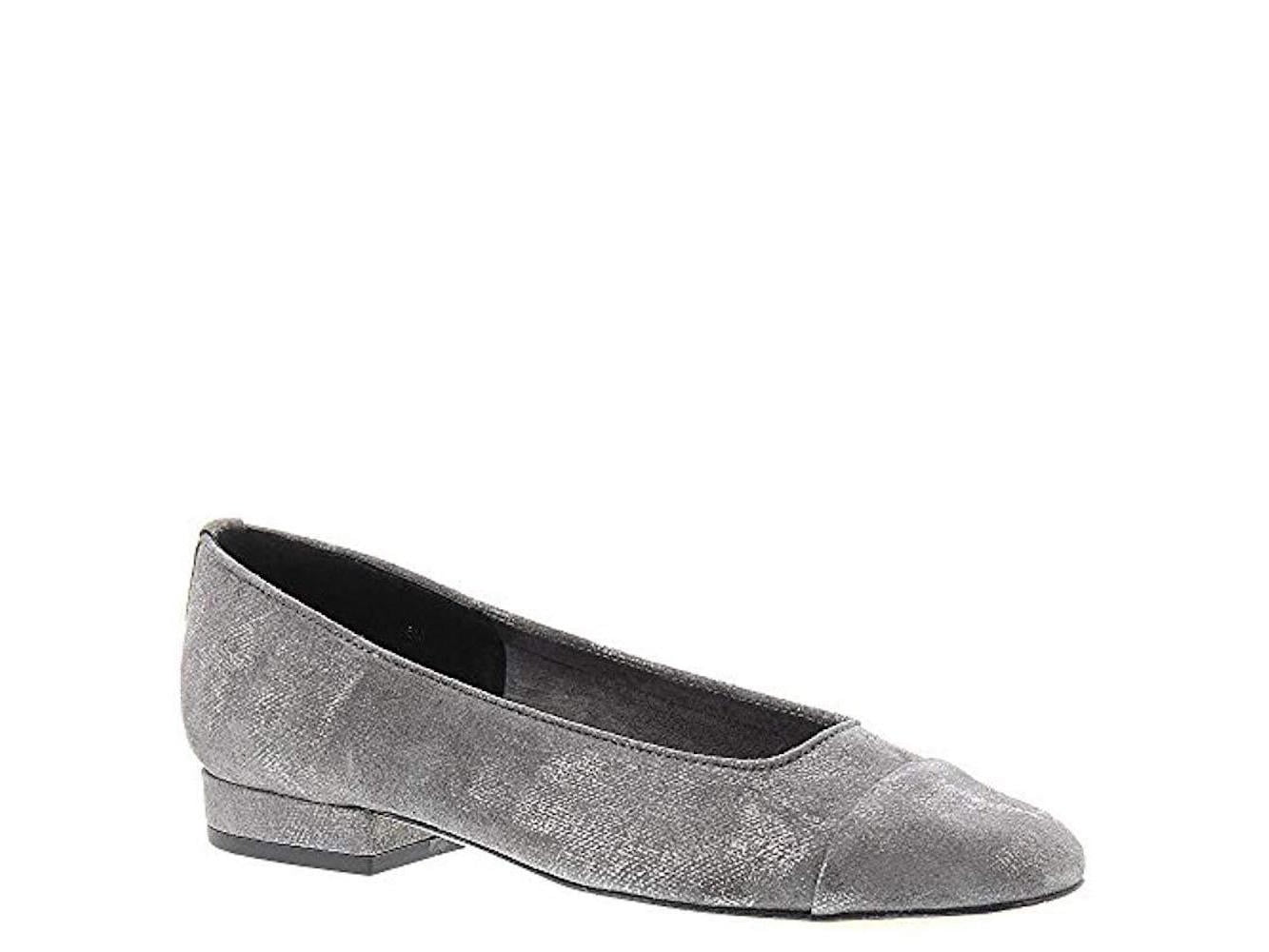 Vaneli Womens Frankie Closed Toe Slide Flats - Walmart.com