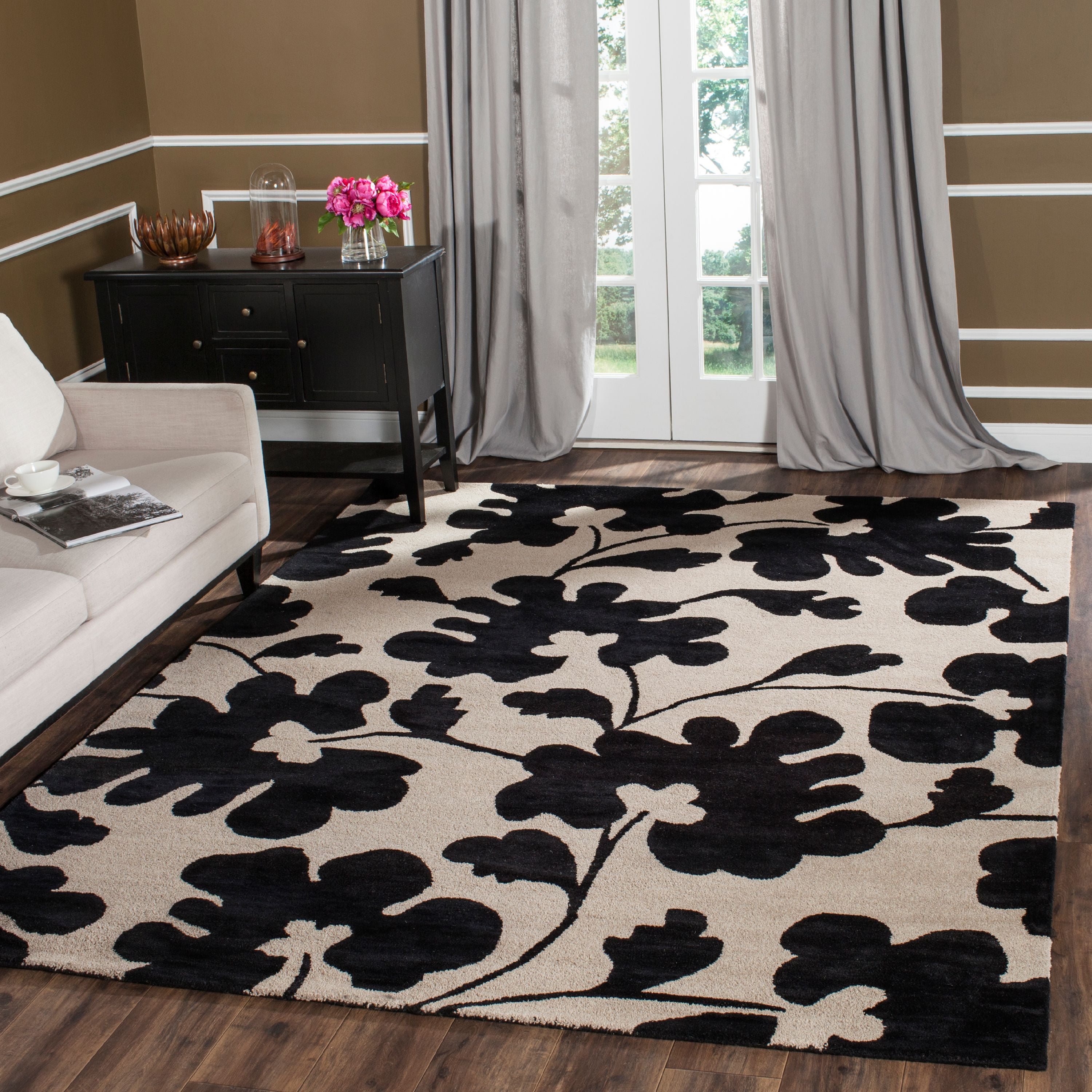 SAFAVIEH Soho Aristotle Floral Wool Area Rug, Beige/Black, 3' x 5 ...